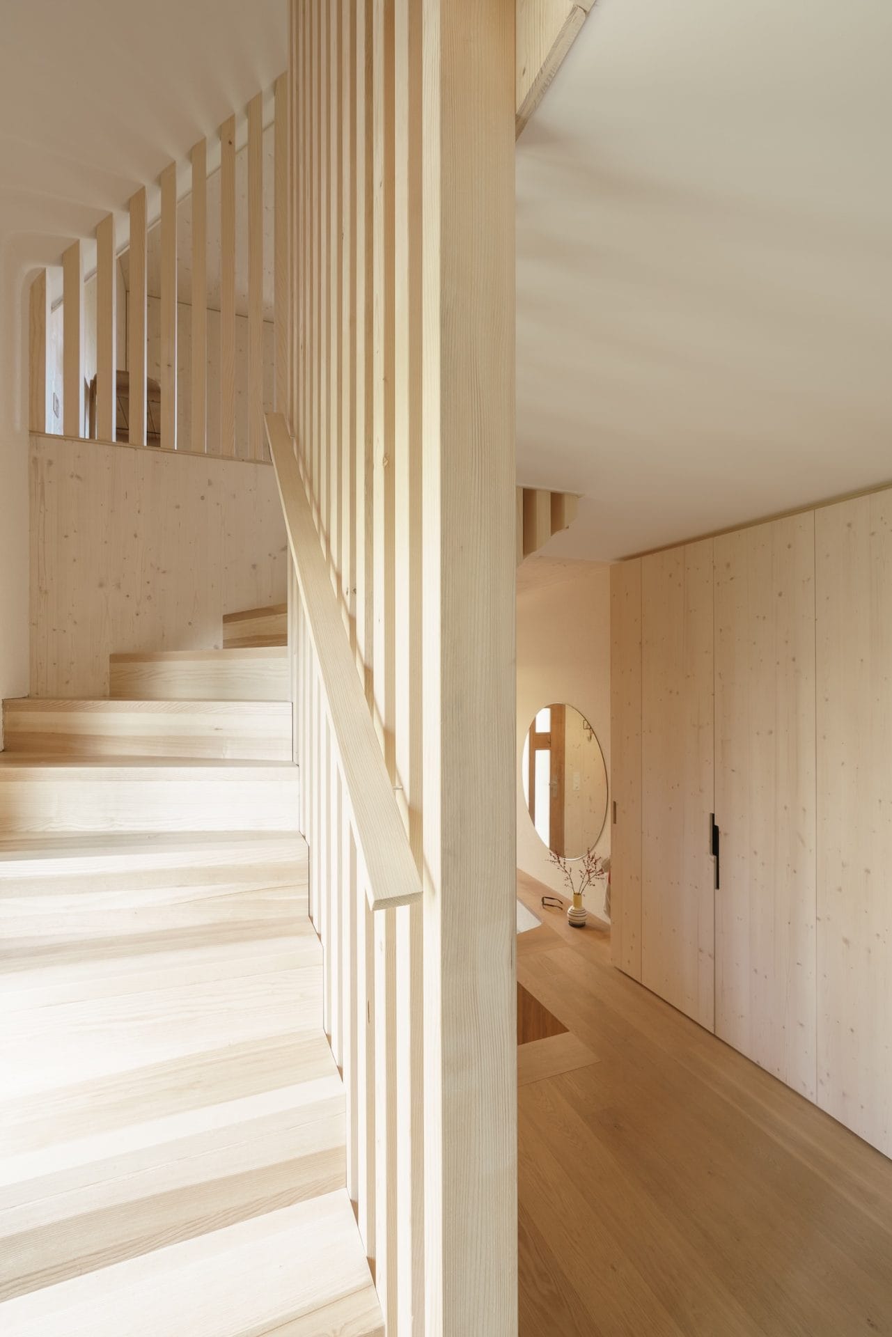 Anna Jach i jej szwajcarski dom, który patrzy