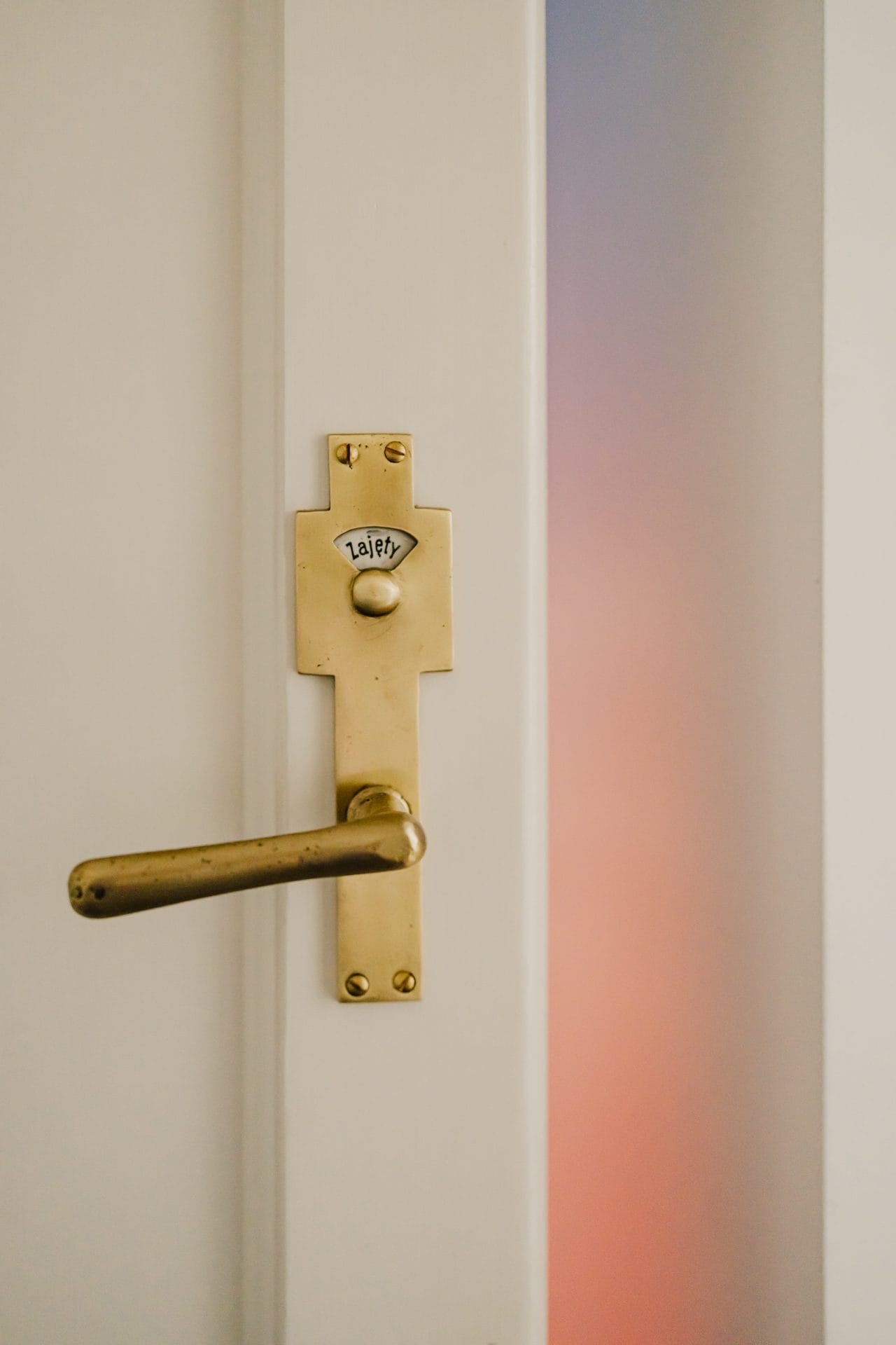 Lessness Studio: Wyjątkowy Dom z lat 30. na Woli Justowskiej