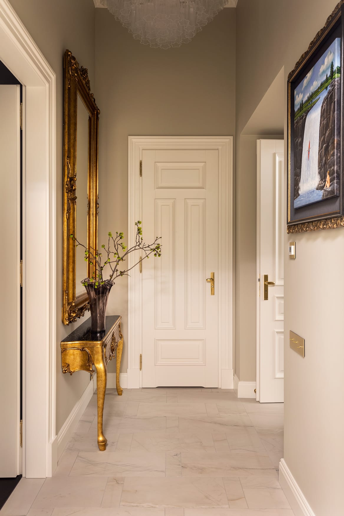 Mow.design studio zaprojektowało apartament przy Foksal 13/15