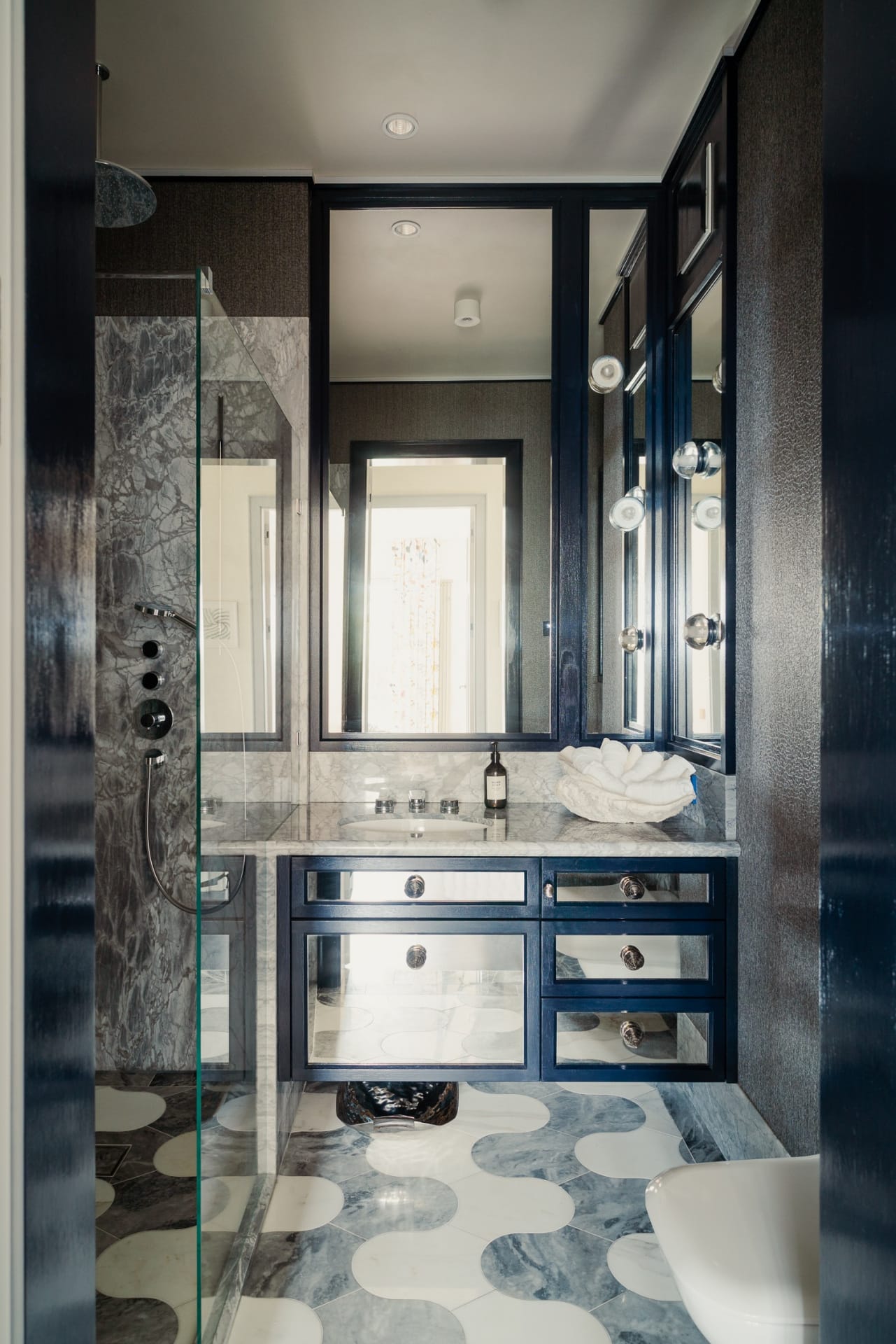 Karolina Rochman-Drohomirecka przełamuje fale